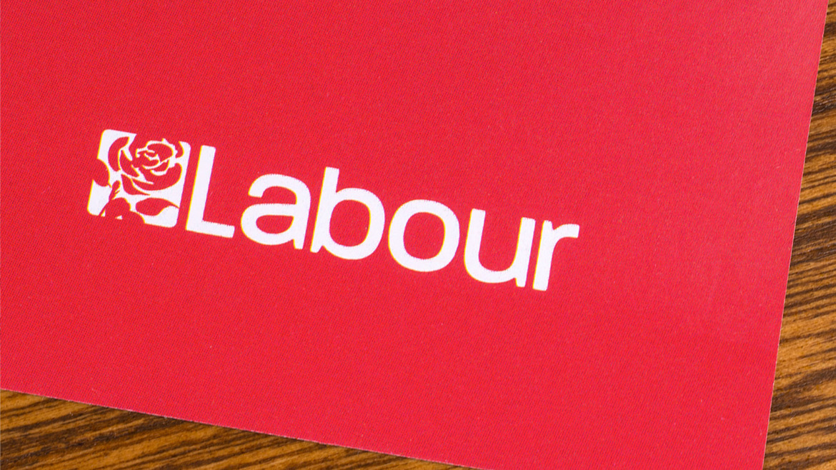 Labour pledges to 'rewire Britain', build battery factories
