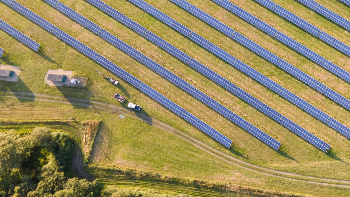 How is Labour living up to its 2030 clean energy promise?